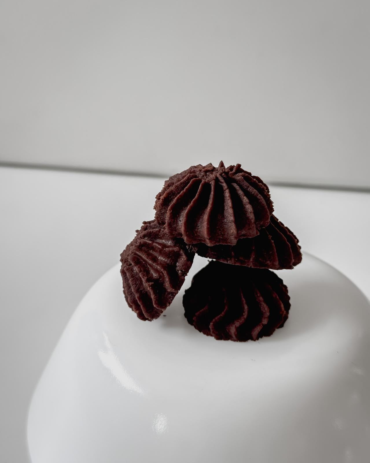 VALRHONA COCOA BUTTER COOKIE – Gaily Bakes