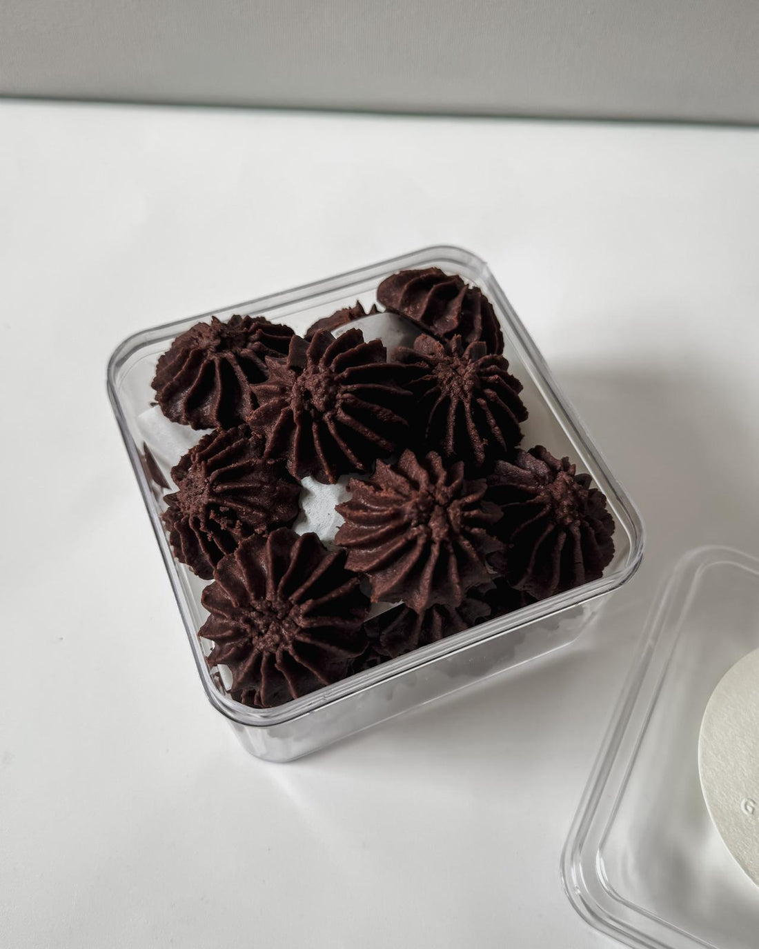VALRHONA COCOA BUTTER COOKIE – Gaily Bakes